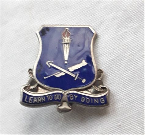 Crest école Us248210a Finance Scholl Leveques Militaria