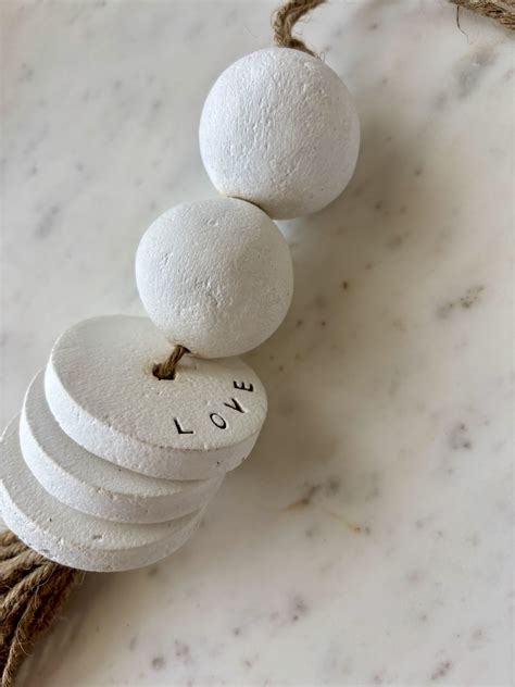 Ambrase En Terre Cuite Avec Inscription Maison Lart À Part