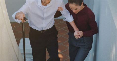 รวมรูปภาพของ อุ๋ม อาภาศิริ สุดอาลัยสูญเสียคุณแม่ โพสต์เศร้าจับมือกันจนนาทีสุดท้าย รูปที่ 20 จาก 24