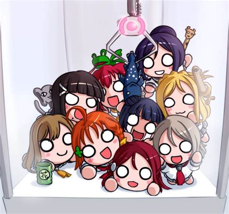 学校にボコのぬいぐるみを持ってきちゃうみぽりんlainれいん的抱住玩偶的人物插画图片 Bobopic