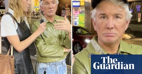 Entrevista De Tiktoker Con Baz Luhrmann ¡sin Reconocerlo ¡y Hablan