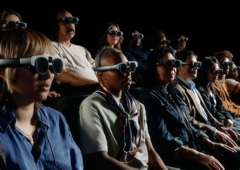 Kagami Live Mixed Reality Show Begins Limited Theatrical Run