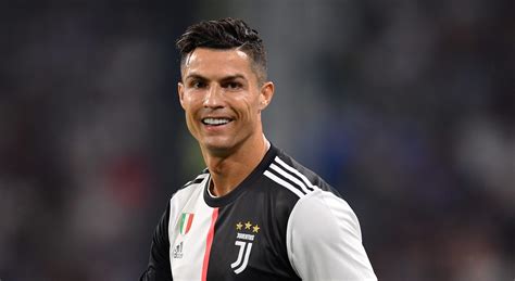 Chute de CR7 atingiu incríveis 105 km h e deixou adversários perplexos