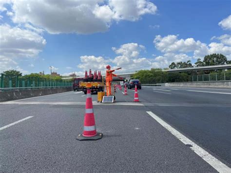 预警精灵智慧锥桶上岗 助力涉路作业安全预警