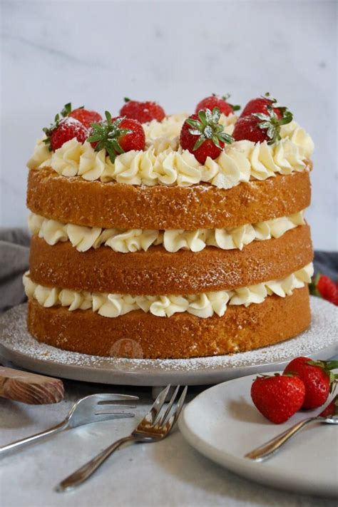Victoria Sponge Celebration Cake Recipe
