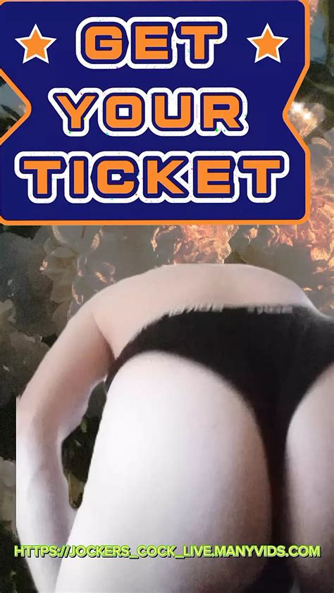 丰满的屁股 Jocker的鸡巴 Xhamster