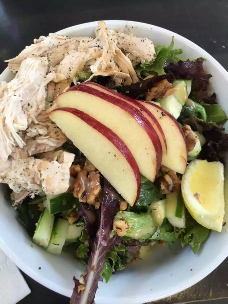 Why Your Salad Sucks And How To Fix It