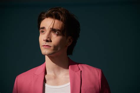 Aaron Blommaert Misschien Doe Ik Mensen Daaraan Denken”