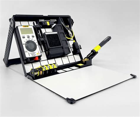 soldr portable soldering station makes electronics projects easier