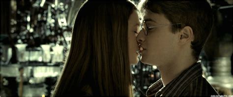 Hermione Granger And Ginny Weasley Kissing