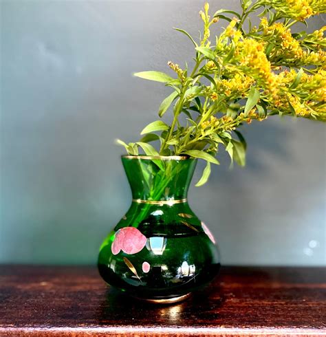 Vintage Emerald Green Glass Bud Small Vase Mid Century Hand