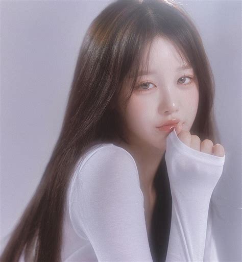 Pin By 𐙚 On 「 𝗔𝗿𝗰𝗵𝗶𝘃𝗲 」🪸 Pretty Selfies Pretty People Cute Makeup Looks