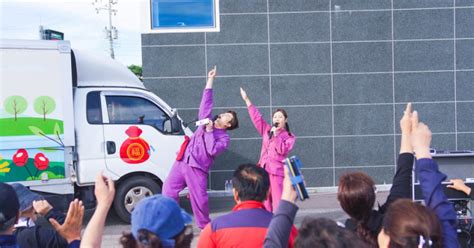 송가인x김호중 만물트럭 즉석 콘서트 현장 포토 공개 관중 반응 얼떨떨→찐행복