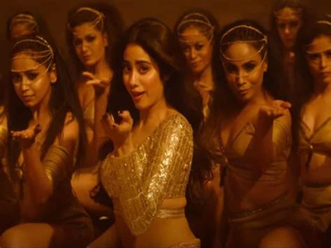 Watch Janvhi Kapoor Sets The Dance Floor On Fire With ‘nadiyon Paar