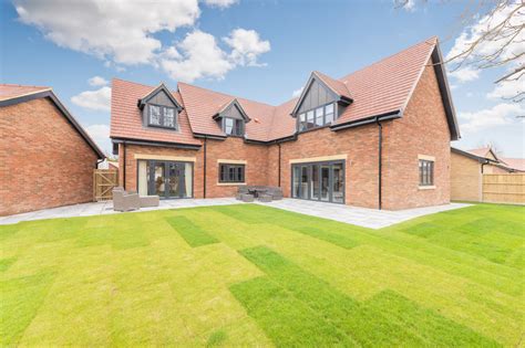 Detached House For Sale With 5 Bedrooms Damson Close Whitecroft Road