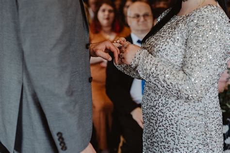 Budget Friendly Pub Wedding With The Bride In A Rock N Roll Bride X