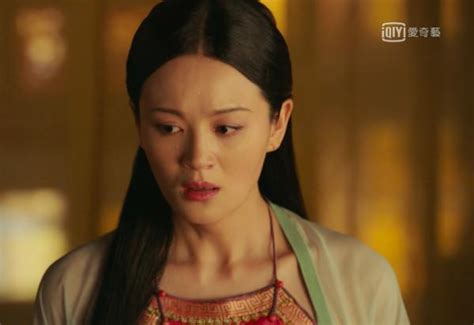 《如懿傳》綠茶婊阿箬「跪著侍寢」！真相曝光網直呼太殘忍 每日頭條