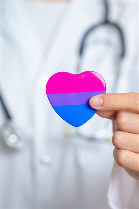 Celebridades Bisexuales Orgullosas De Su Identidad