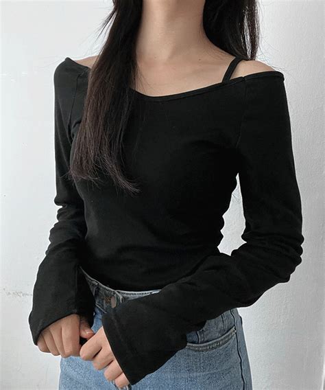 흘러내림x 은근 매력 브이넥 양어깨끈 오프숄더 긴팔 티셔츠 에이블리