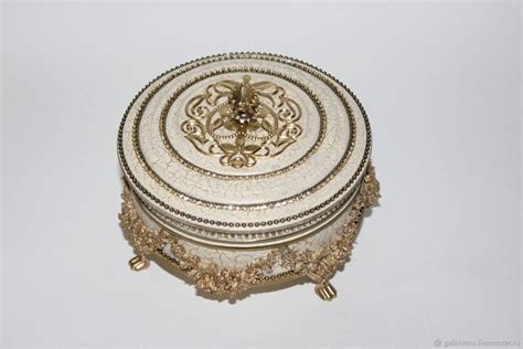 Заказать Круглая шкатулка бомбоньерка Грезы по мотивам антикварных