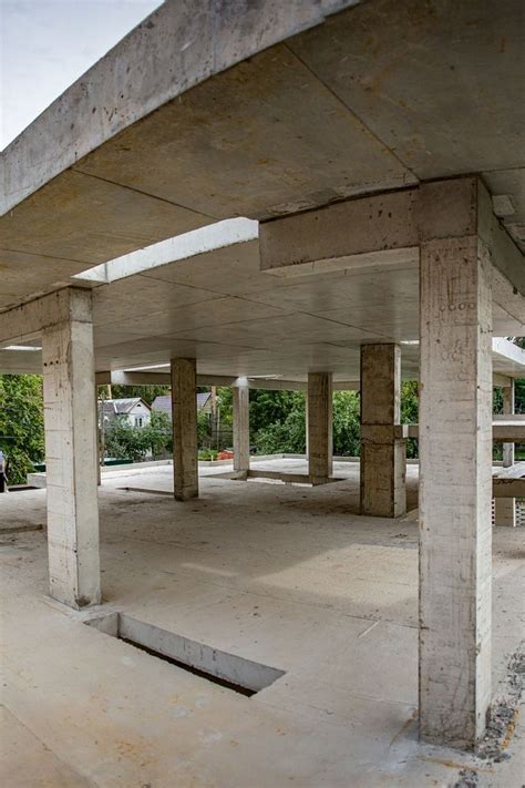 Сoncrete Object With Columns Архитектура Колонны Железобетон