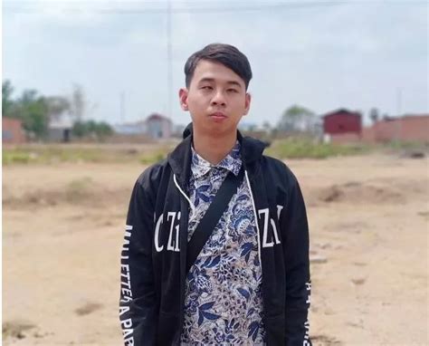 យឿន ពិសី បន្ទាប់ពីលែងលះជាមួយប្រពន្ឋ ឥឡូវមានគូកំណាន់ចិត្តស្រស់ស្អាត Tsk News