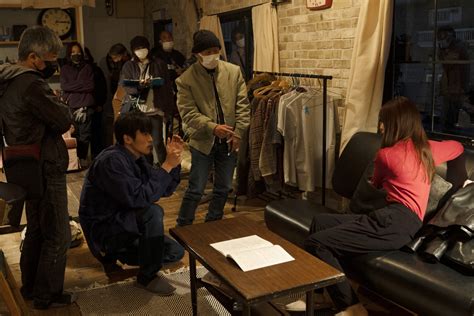 共演者とスタッフが絶賛、映画『月の満ち欠け』目黒蓮のメイキング写真公開｜Bezzy[ベジー]｜アーティストをもっと好きになるエンタメメディア