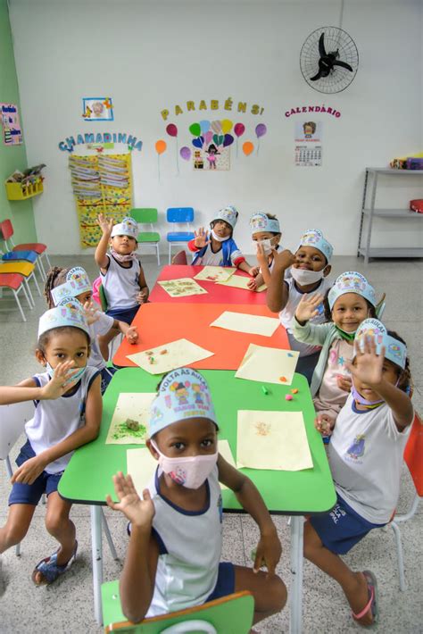 SÃo LuÍs Prefeitura Inicia Entrega De Kits De Material Escolar A