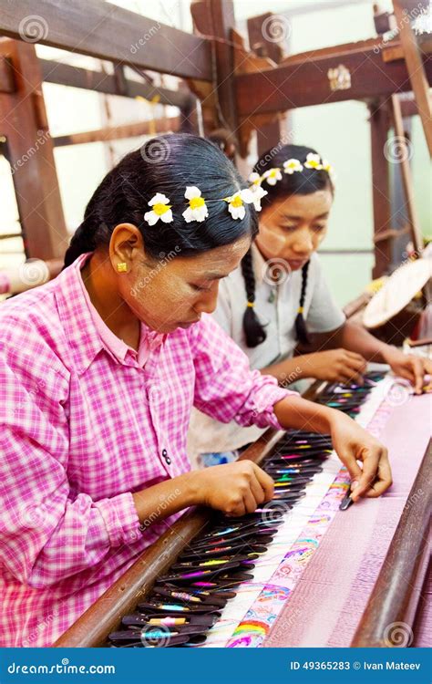 Weaving Cotton Editorial Photo 40153757