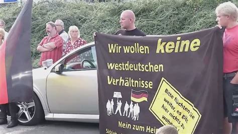 Fremdenfeindlichkeit Im Osten Steigt Merkel Will Keinen Neuen Ost