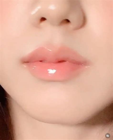 Jisoo Instagram Post Beauty Hacks Lips Heart Shaped Lips Beautiful Lips