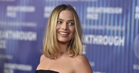 바비 마고 로비 결혼 8년 만에 임신