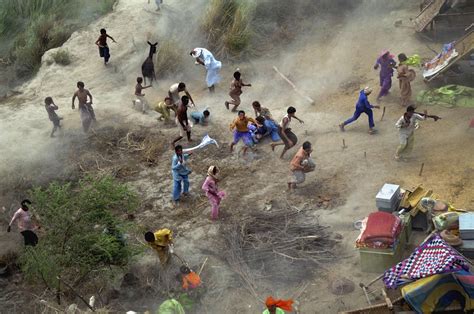 Pakistan Floods 13 Million People Affected As Bad Weather Grounds