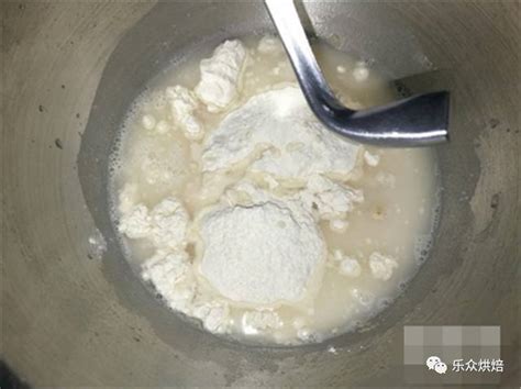 面团打过头状态 面包面团断筋的图片 面团搅拌过度图片 大山谷图库