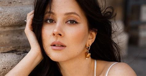 Кожевнікова в червоній білизні показала довгоочікувані снікери Афіша Bigmir Net