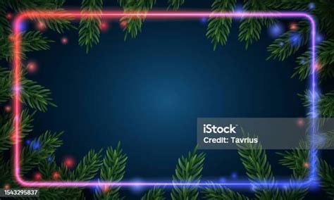 크리스마스 나뭇 가지 소나무의 녹색 가지의 축제 Xmas 경계 패턴 소나무 가지 가문비 나무 가지 빛나는 네온 프레임 텍스트