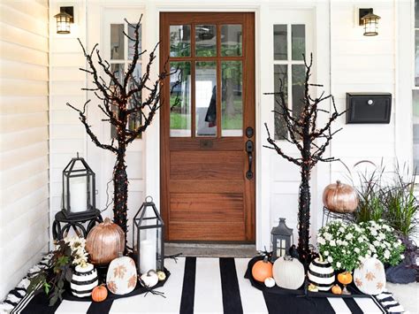 70 Ideas For Spooky Halloween Porch Decorations Hgtv