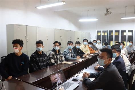 机械学院组织青年学生热学热议习近平总书记在中国共产党第二十次全国代表大会上的报告 长安大学团委新