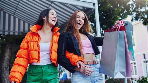Woman Reveals Why Young People Can Still Afford Nice Things Despite Not