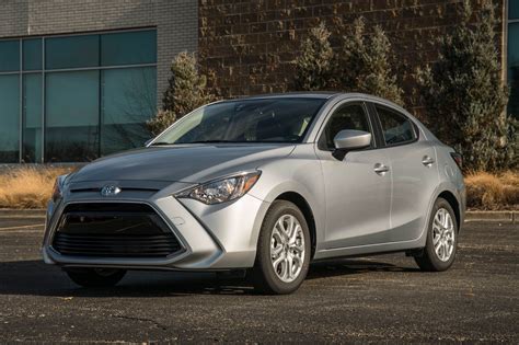 2017 Toyota Yaris Ia Cars Exclusive Videos And Photos Updates