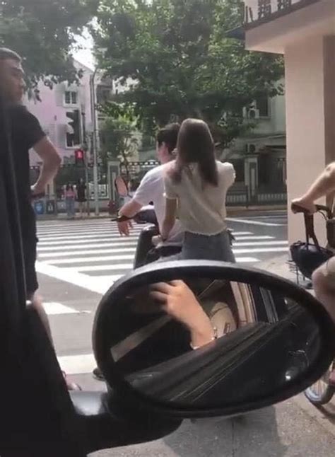 网友晒出偶遇王思聪照片：王思聪与三男一女现身餐厅，众人有说有笑用餐 新闻资讯 高贝娱乐
