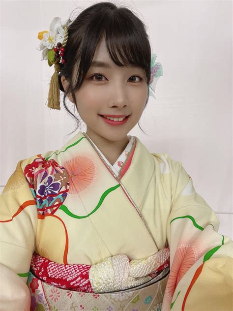 岬 なこ On Twitter あけましておめでとうございます 兎年ですね〜〜🐰 2023年も応援してくださるみなさんと素敵な