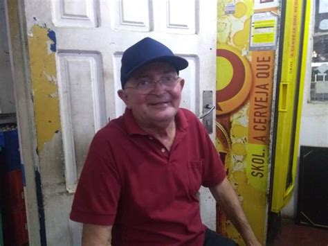 Comoção na Cidade amigos e familiares se despedem de Zé do Coelho em