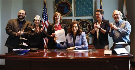 Gov Whitmer Signs Bill Enshrining June 12 As Women Veterans