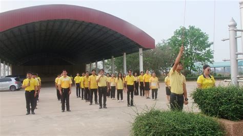กิจกรรมถวายพระเกียรติ ด้วยการแต่งกายด้วยเสื้อเหลืองที่มีตราสัญลักษณ์ทุกวันจันทร์ หรือในโอกาสที่