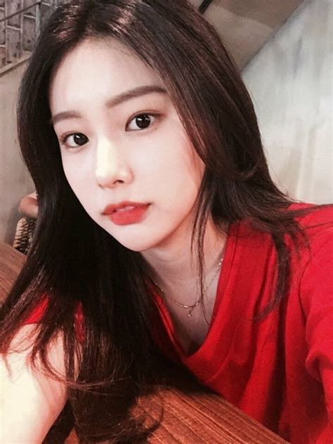아이즈원 강혜원 데뷔 전후 셀카 걸그룹 갤러리 에펨코리아
