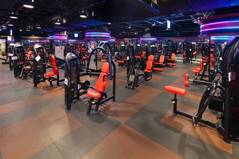 西門店｜館內設施｜萬華健身房據點｜world Gym台北西門店