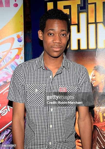 Let It Shine Cast Photos And Premium High Res Pictures Getty Images