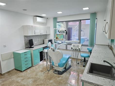 Панорамна рентгенова снимка плюс компютърна томография на една или две челюсти плюс