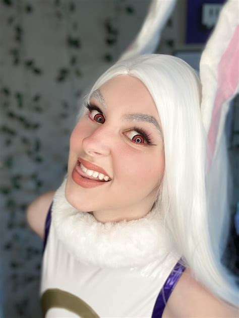 Practicing Miruko Cosplay Expressions But The Grit Does Not Come